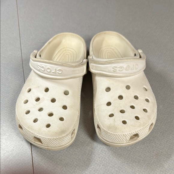 CROCS | Shoes | Crocs Cream Sandals With Ventilation And Heel Strap ...